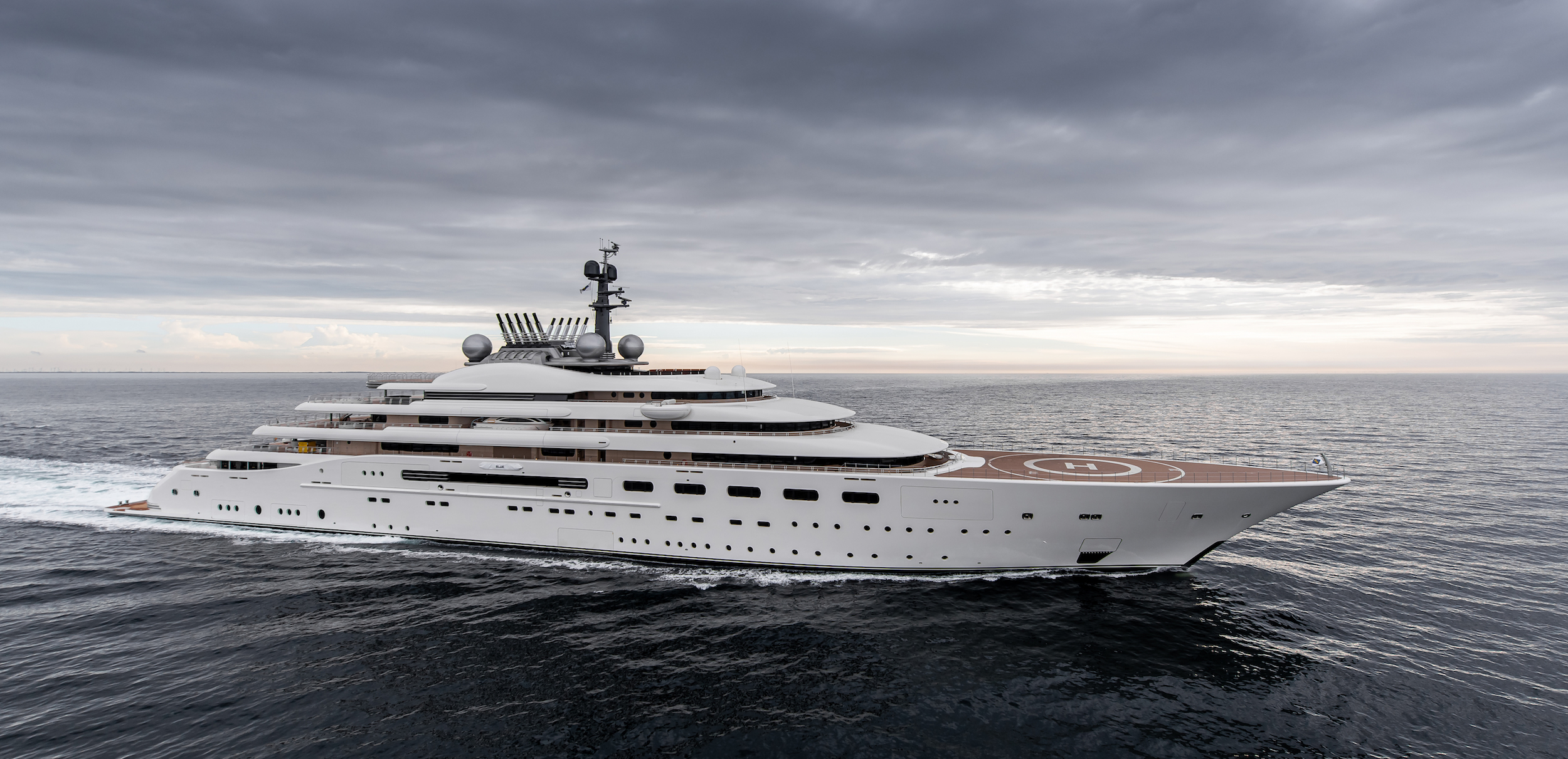 Yacht M/Y BLUE, Lürssen | CHARTERWORLD Luxury Superyacht Charters